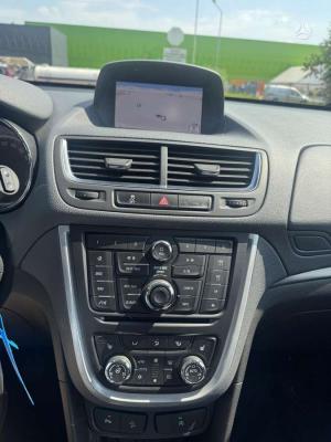 White Opel Mokka 2016 in Kaunas, with an engine capacity of 1.60 L and mileage of 221 thousand km for 6850 €, photo 14 on AUTOMOTO.COM.LV