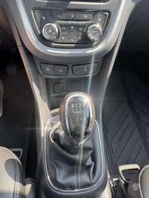 White Opel Mokka 2016 in Kaunas, with an engine capacity of 1.60 L and mileage of 221 thousand km for 6850 €, photo 15 on AUTOMOTO.COM.LV