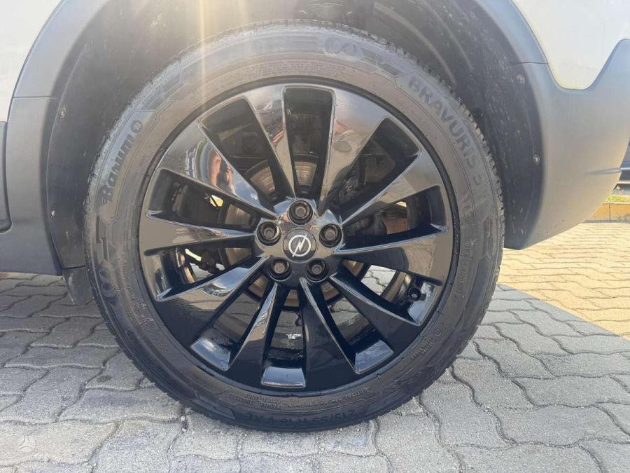 White Opel Mokka 2016 in Kaunas, with an engine capacity of 1.60 L and mileage of 221 thousand km for 6850 €, photo 16 on AUTOMOTO.COM.LV