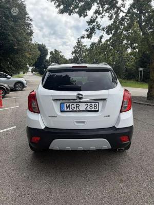 White Opel Mokka 2016 in Klaipeda, with an engine capacity of 0.00 L and mileage of 159 thousand km for 6500 €, photo 3 on AUTOMOTO.COM.LV
