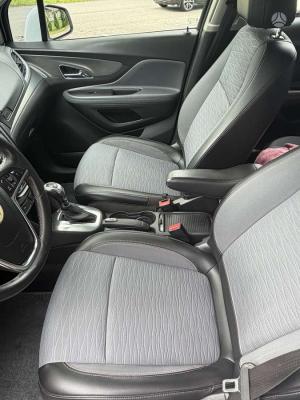 White Opel Mokka 2016 in Klaipeda, with an engine capacity of 0.00 L and mileage of 159 thousand km for 6500 €, photo 6 on AUTOMOTO.COM.LV