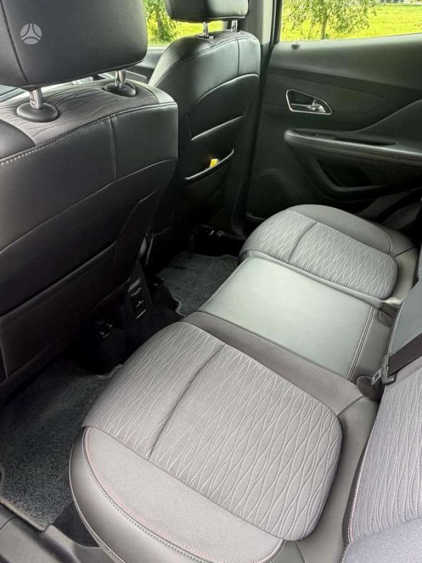 Opel Mokka 2016 in Klaipeda on AUTOMOTO.COM.LV White Opel Mokka 2016 in Klaipeda, with an engine capacity of 0.00 L and mileage of 159 thousand km for 6500 €, photo 8 on AUTOMOTO.COM.LV