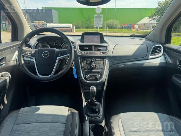 White Opel Mokka 2016 in Jurmala, with an engine capacity of 1.60 L and mileage of 221 thousand km for 7500 €, photo 9 on AUTOMOTO.COM.LV