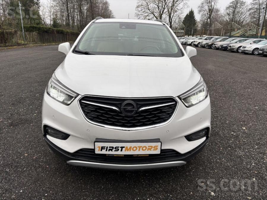 White Opel Mokka 2017 in Riga, with an engine capacity of 1.60 L and mileage of 141 thousand km for 9950 €, photo 5 on AUTOMOTO.COM.LV