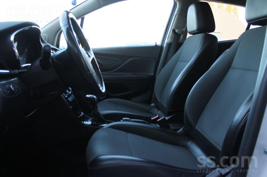 White Opel Mokka 2017 in Riga, with an engine capacity of 1.60 L and mileage of 0 thousand km for 8450 €, photo 14 on AUTOMOTO.COM.LV