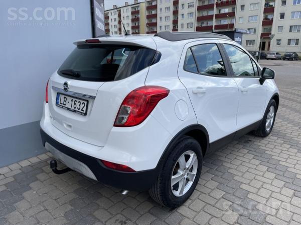 White Opel Mokka 2017 in Talsi, with an engine capacity of 1.60 L and mileage of 192 thousand km for 7600 €, photo 3 on AUTOMOTO.COM.LV
