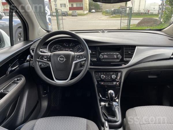 White Opel Mokka 2017 in Talsi, with an engine capacity of 1.60 L and mileage of 192 thousand km for 7600 €, photo 7 on AUTOMOTO.COM.LV
