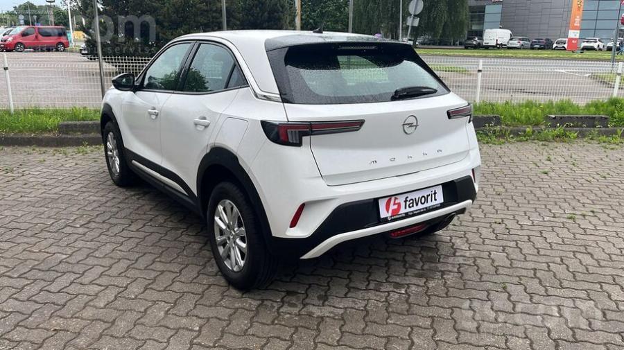 White Opel Mokka 2021 in Riga, with an engine capacity of 1.50 L and mileage of 117 thousand km for 13450 €, photo 4 on AUTOMOTO.COM.LV