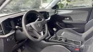 White Opel Mokka 2021 in Riga, with an engine capacity of 1.50 L and mileage of 117 thousand km for 13450 €, photo 6 on AUTOMOTO.COM.LV