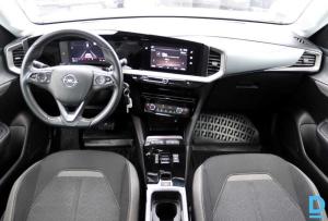 White Opel Mokka 2022 in Riga, with an engine capacity of 1.20 L and mileage of 36 thousand km for 15990 €, photo 3 on AUTOMOTO.COM.LV