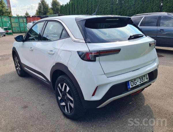 White Opel Mokka 2022 in Jelgava, with an engine capacity of 1.20 L and mileage of 0 thousand km for 14590 €, photo 6 on AUTOMOTO.COM.LV