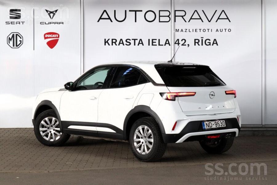 White Opel Mokka 2022 in Riga, with an engine capacity of 1.20 L and mileage of 68 thousand km for 15490 €, photo 7 on AUTOMOTO.COM.LV