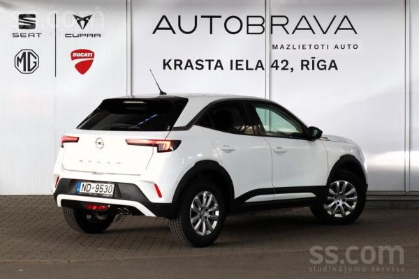 White Opel Mokka 2022 in Riga, with an engine capacity of 1.20 L and mileage of 68 thousand km for 15490 €, photo 8 on AUTOMOTO.COM.LV
