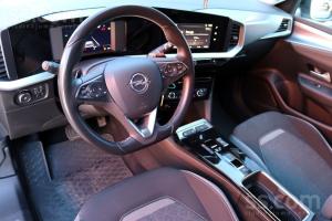 White Opel Mokka 2022 in Riga, with an engine capacity of 1.20 L and mileage of 68 thousand km for 15490 €, photo 10 on AUTOMOTO.COM.LV