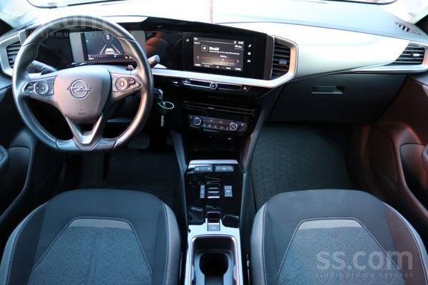 White Opel Mokka 2022 in Riga, with an engine capacity of 1.20 L and mileage of 68 thousand km for 15490 €, photo 10 on AUTOMOTO.COM.LV