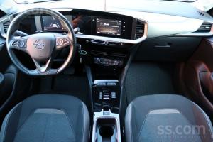 White Opel Mokka 2022 in Riga, with an engine capacity of 1.20 L and mileage of 68 thousand km for 15490 €, photo 11 on AUTOMOTO.COM.LV