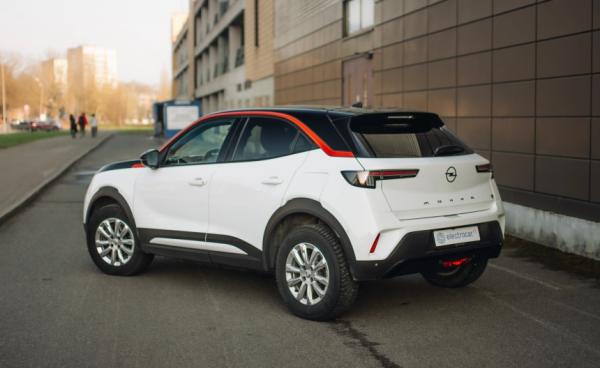 Balts Opel Mokka 2022 Rīga, ar dzinēja tilpumu 0.00 L un nobraukumu 78 tūkst. km par 14900 €, foto 4 vietnē AUTOMOTO.COM.LV