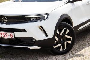 Белый Опель Mokka 2022 в Тукумс, объемом двигателя 1.40 л и пробегом 81 тыс. км за 18500 €, фото 8 на AUTOMOTO.COM.LV