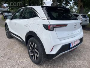 Белый Опель Mokka 2022 в Рига, объемом двигателя 1.20 л и пробегом 32 тыс. км за 20490 €, фото 6 на AUTOMOTO.COM.LV