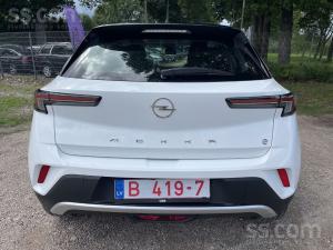 Белый Опель Mokka 2022 в Рига, объемом двигателя 1.20 л и пробегом 32 тыс. км за 20490 €, фото 8 на AUTOMOTO.COM.LV