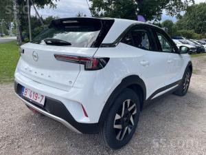 Белый Опель Mokka 2022 в Рига, объемом двигателя 1.20 л и пробегом 32 тыс. км за 20490 €, фото 11 на AUTOMOTO.COM.LV