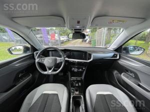Белый Опель Mokka 2022 в Рига, объемом двигателя 1.20 л и пробегом 32 тыс. км за 20490 €, фото 42 на AUTOMOTO.COM.LV