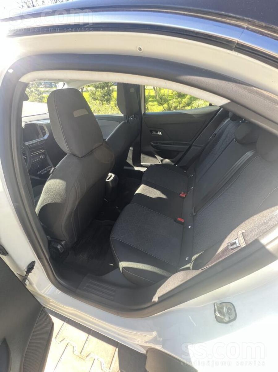 Balts Opel Mokka 2022 Rīga, ar dzinēja tilpumu 1.20 L un nobraukumu 62 tūkst. km par 15000 €, foto 7 vietnē AUTOMOTO.COM.LV
