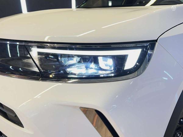 Белый Опель Mokka 2022 в Вильнюс, объемом двигателя 1.20 л и пробегом 55 тыс. км за 15500 €, фото 4 на AUTOMOTO.COM.LV