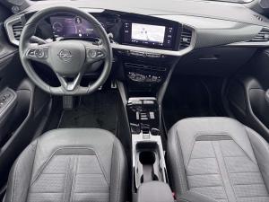 White Opel Mokka 2022 in Vilnius, with an engine capacity of 1.20 L and mileage of 55 thousand km for 15500 €, photo 7 on AUTOMOTO.COM.LV