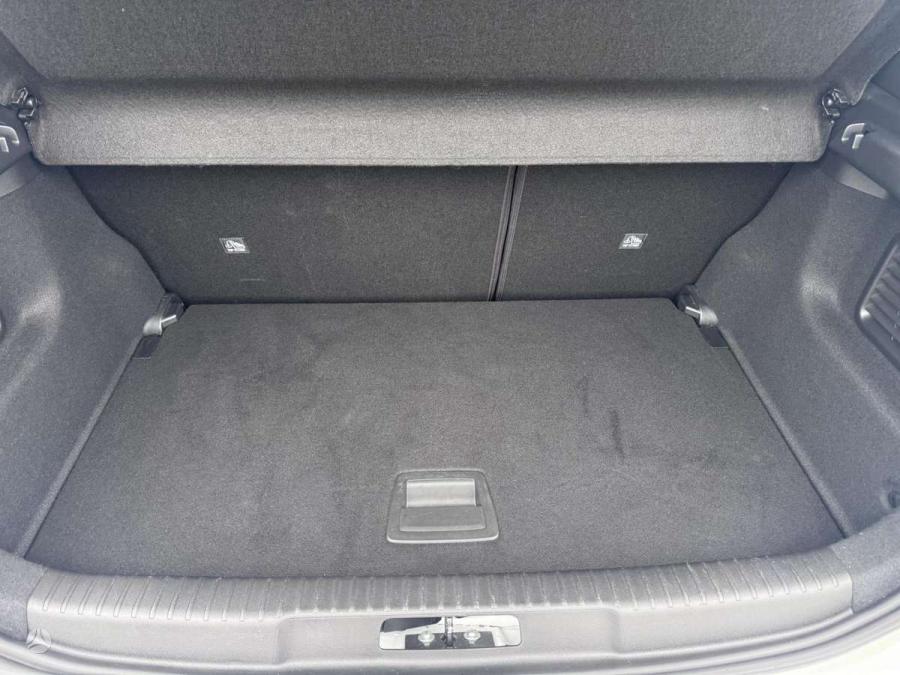 White Opel Mokka 2022 in Vilnius, with an engine capacity of 1.20 L and mileage of 55 thousand km for 15500 €, photo 11 on AUTOMOTO.COM.LV