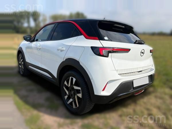 Белый Опель Mokka 2022 в Рига, объемом двигателя 1.40 л и пробегом 39 тыс. км за 18990 €, фото 3 на AUTOMOTO.COM.LV
