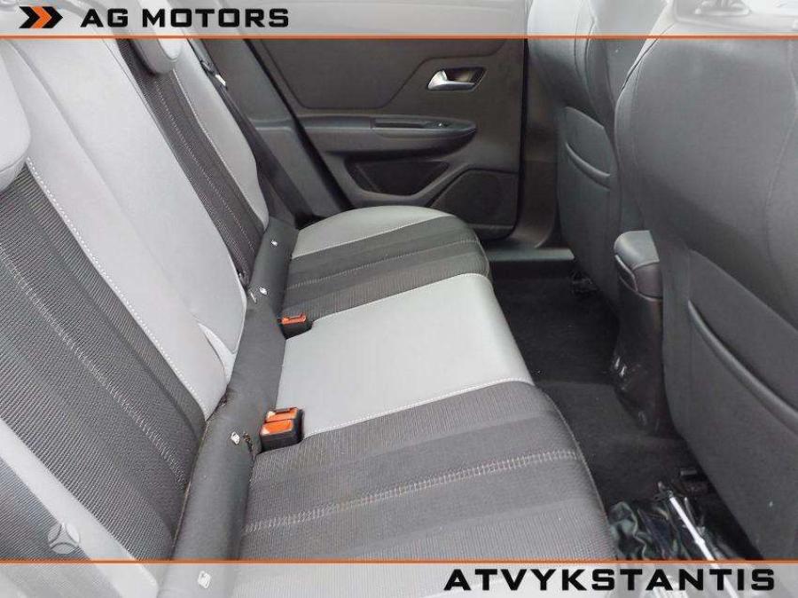 White Opel Mokka 2023 in Vilnius, with an engine capacity of 0.00 L and mileage of 42 thousand km for 15750 €, photo 7 on AUTOMOTO.COM.LV