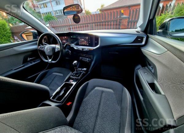 White Opel Mokka 2023 in Riga, with an engine capacity of 1.50 L and mileage of 85 thousand km for 13400 €, photo 9 on AUTOMOTO.COM.LV