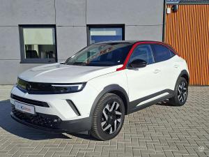 Белый Опель Mokka 2023 в Вильнюс, объемом двигателя 1.20 л и пробегом 100 тыс. км за 15750 €, фото  на AUTOMOTO.COM.LV