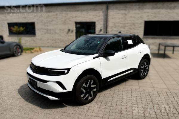 White Opel Mokka 2025 in Jelgava, with an engine capacity of 1.20 L and mileage of 20 thousand km for 20900 €, photo 1 on AUTOMOTO.COM.LV
