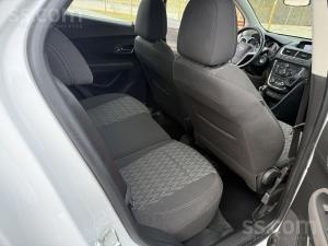 White Opel Mokka 2013 in Saldus, with an engine capacity of 1.70 L and mileage of 243 thousand km for 5590 €, photo 13 on AUTOMOTO.COM.LV