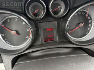 White Opel Mokka 2013 in Saldus, with an engine capacity of 1.70 L and mileage of 243 thousand km for 5590 €, photo 17 on AUTOMOTO.COM.LV