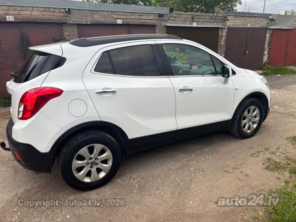 White Opel Mokka 2014 in Tallinn, with an engine capacity of 1.70 L and mileage of 285 thousand km for 6450 €, photo 2 on AUTOMOTO.COM.LV