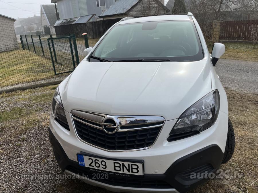 White Opel Mokka 2015 in Tallinn, with an engine capacity of 1.60 L and mileage of 11 thousand km for 8900 €, photo 1 on AUTOMOTO.COM.LV