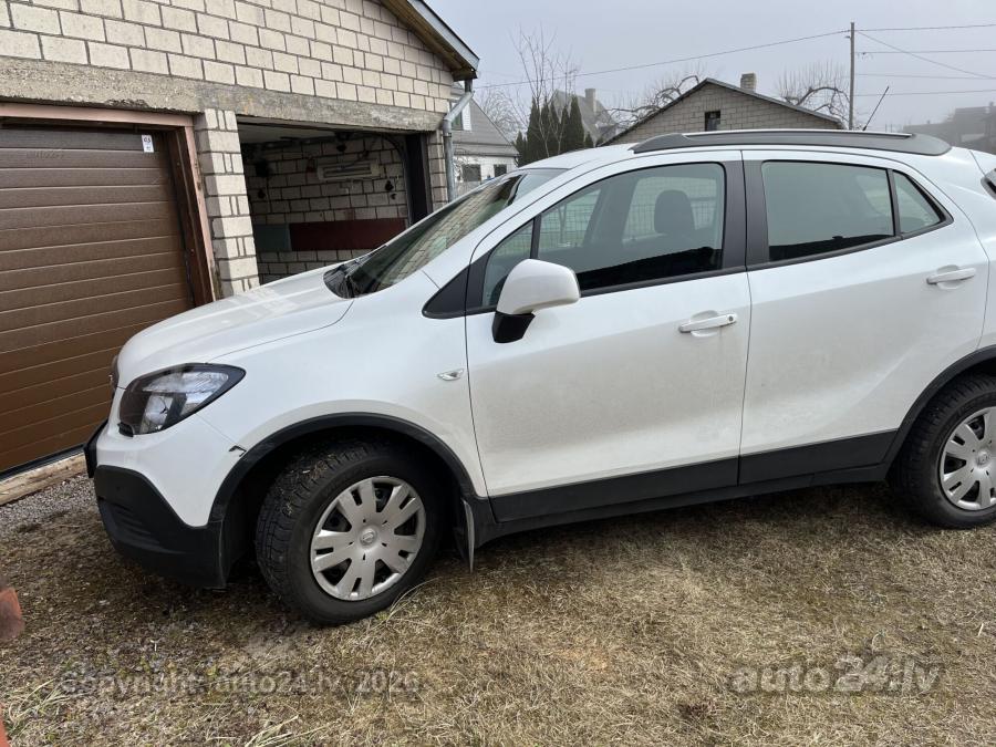 White Opel Mokka 2015 in Tallinn, with an engine capacity of 1.60 L and mileage of 11 thousand km for 8900 €, photo 3 on AUTOMOTO.COM.LV