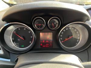 Balts Opel Mokka 2015 Rīga, ar dzinēja tilpumu 1.70 L un nobraukumu 205 tūkst. km par 6500 €, foto 4 vietnē AUTOMOTO.COM.LV