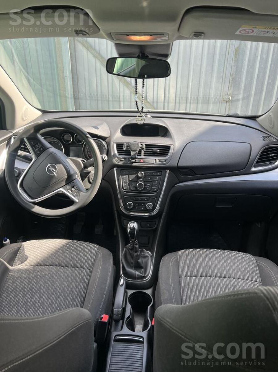 Balts Opel Mokka 2016 Rīga, ar dzinēja tilpumu 1.60 L un nobraukumu 245 tūkst. km par 5500 €, foto 5 vietnē AUTOMOTO.COM.LV