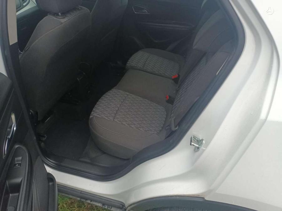 Balts Opel Mokka 2016 Tauragė, ar dzinēja tilpumu 1.60 L un nobraukumu 164 tūkst. km par 5200 €, foto 11 vietnē AUTOMOTO.COM.LV