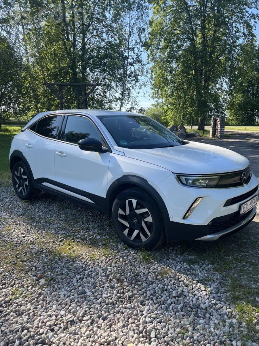 Белый Опель Mokka 2021 в Рига, объемом двигателя 1.60 л и пробегом 61 тыс. км за 16500 €, фото 1 на AUTOMOTO.COM.LV