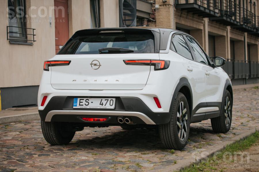 Белый Опель Mokka 2022 в Рига, объемом двигателя 1.20 л и пробегом 12 тыс. км за 18999 €, фото 5 на AUTOMOTO.COM.LV