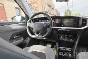 Белый Опель Mokka 2022 в Рига, объемом двигателя 1.20 л и пробегом 12 тыс. км за 18999 €, фото 10 на AUTOMOTO.COM.LV
