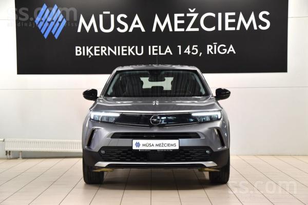 Balts Opel Mokka 2022 Rīga, ar dzinēja tilpumu 1.60 L un nobraukumu 14 tūkst. km par 20990 €, foto 2 vietnē AUTOMOTO.COM.LV
