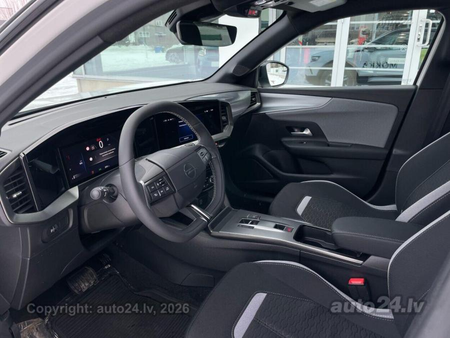 Balts Opel Mokka 2025 Jehvi, ar dzinēja tilpumu 1.20 L un nobraukumu 4 tūkst. km par 23500 €, foto 12 vietnē AUTOMOTO.COM.LV