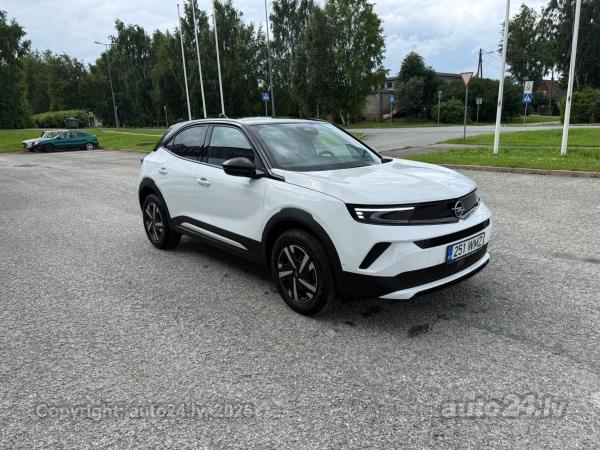 White Opel Mokka 2025 in Johvi, with an engine capacity of 1.20 L and mileage of 8 thousand km for 22490 €, photo 3 on AUTOMOTO.COM.LV