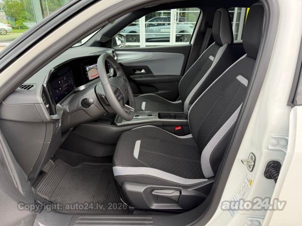 White Opel Mokka 2025 in Johvi, with an engine capacity of 1.20 L and mileage of 8 thousand km for 22490 €, photo 7 on AUTOMOTO.COM.LV